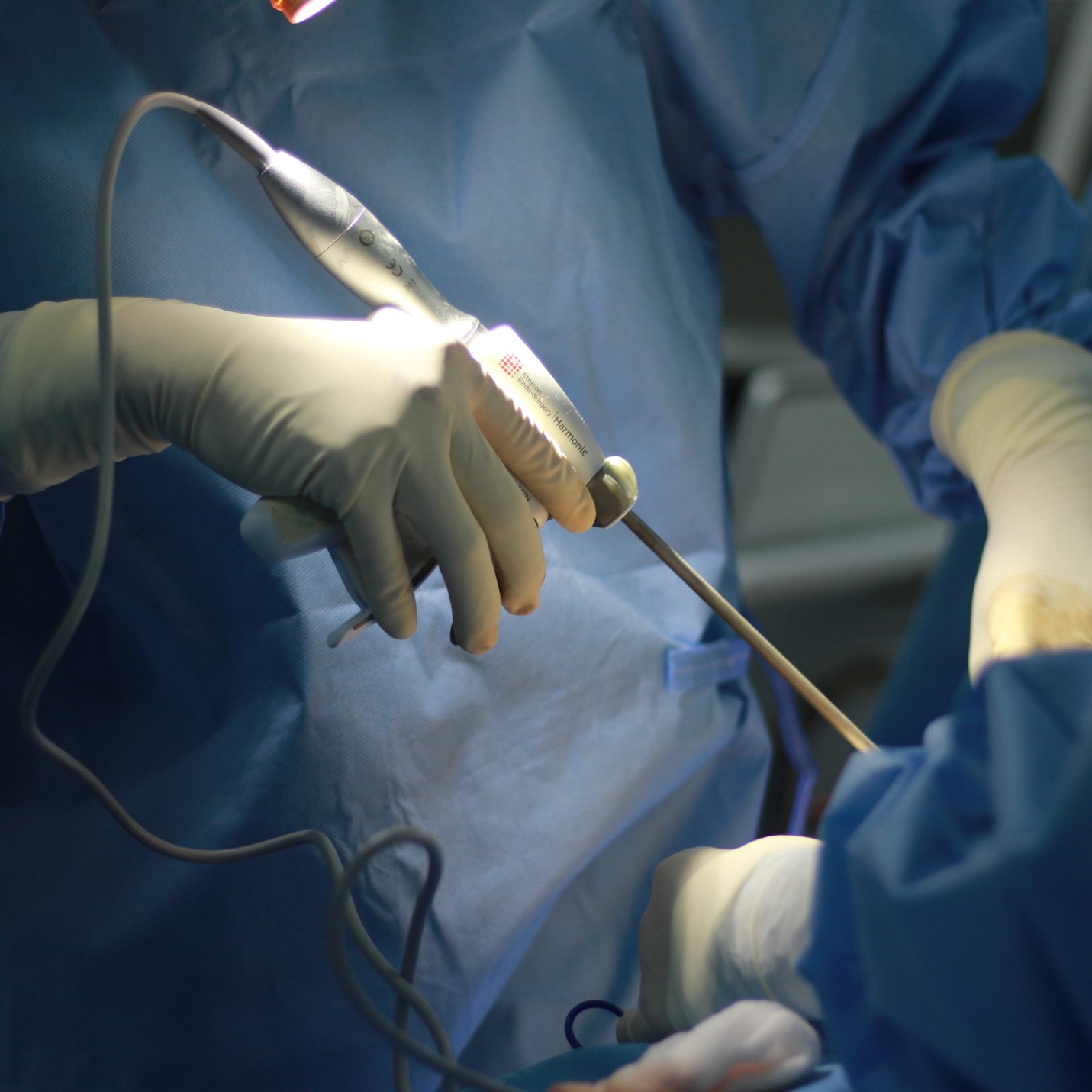 Nâng ngực Dual Plane - kỹ thuật thường quy trong nâng ngực Harmonic