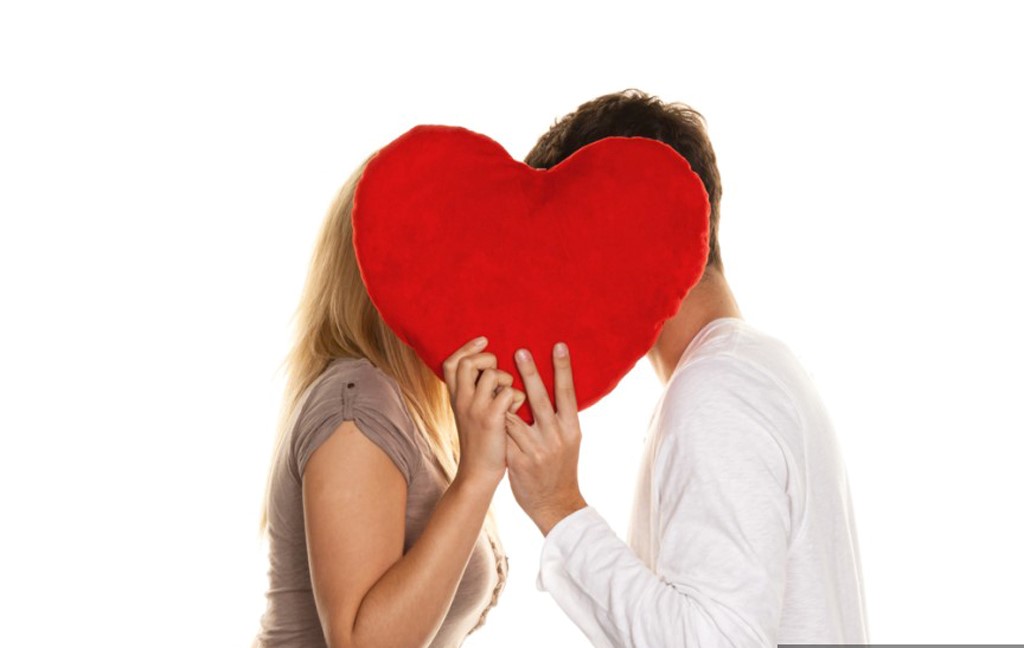 Hôn nhiều hơn để hạnh phúc và khỏe mạnh hơn mỗi ngày | Bệnh Viện Lê Văn ...