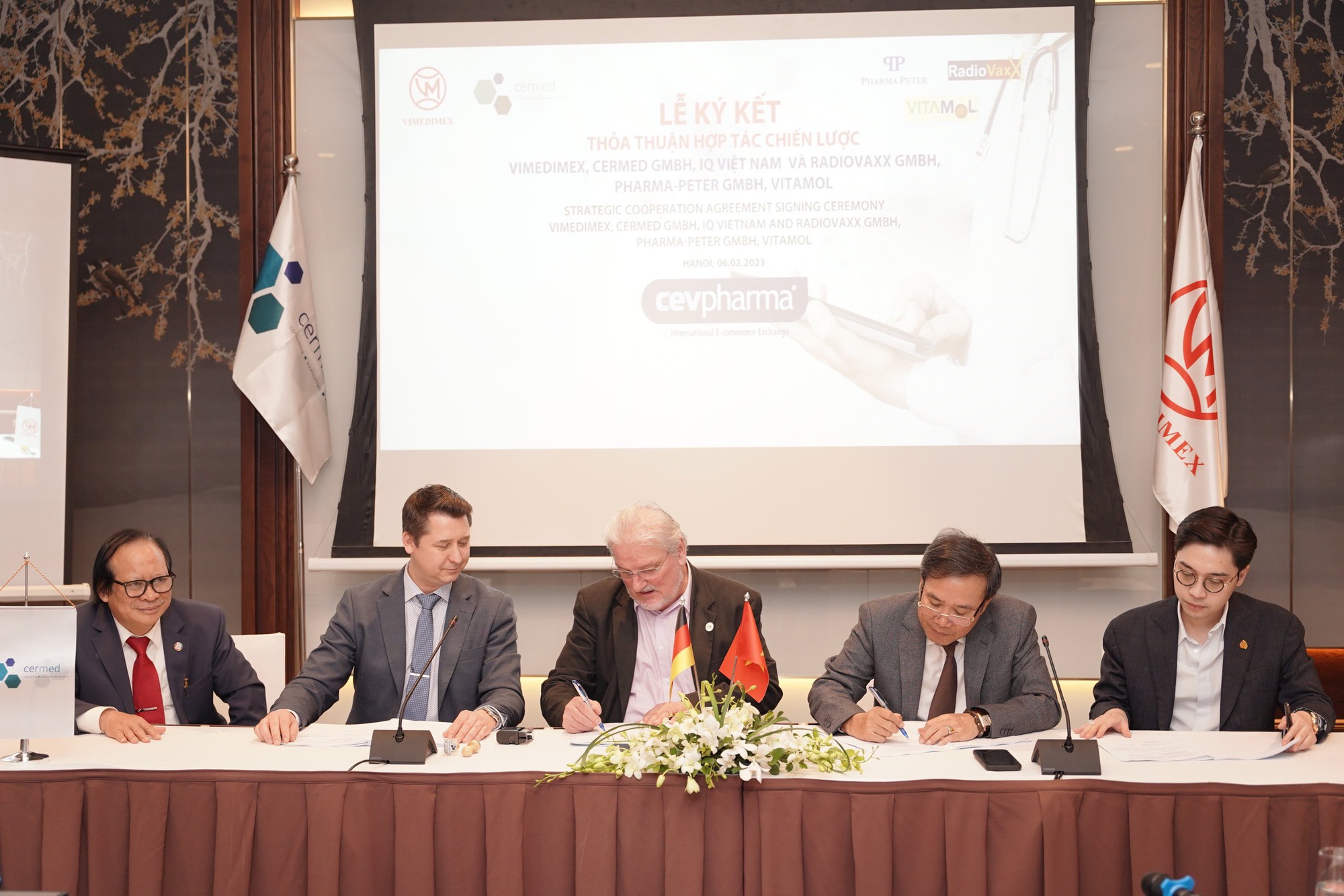 Vimedimex, Cermed GmbH ký kết Thỏa thuận hợp tác chiến lược