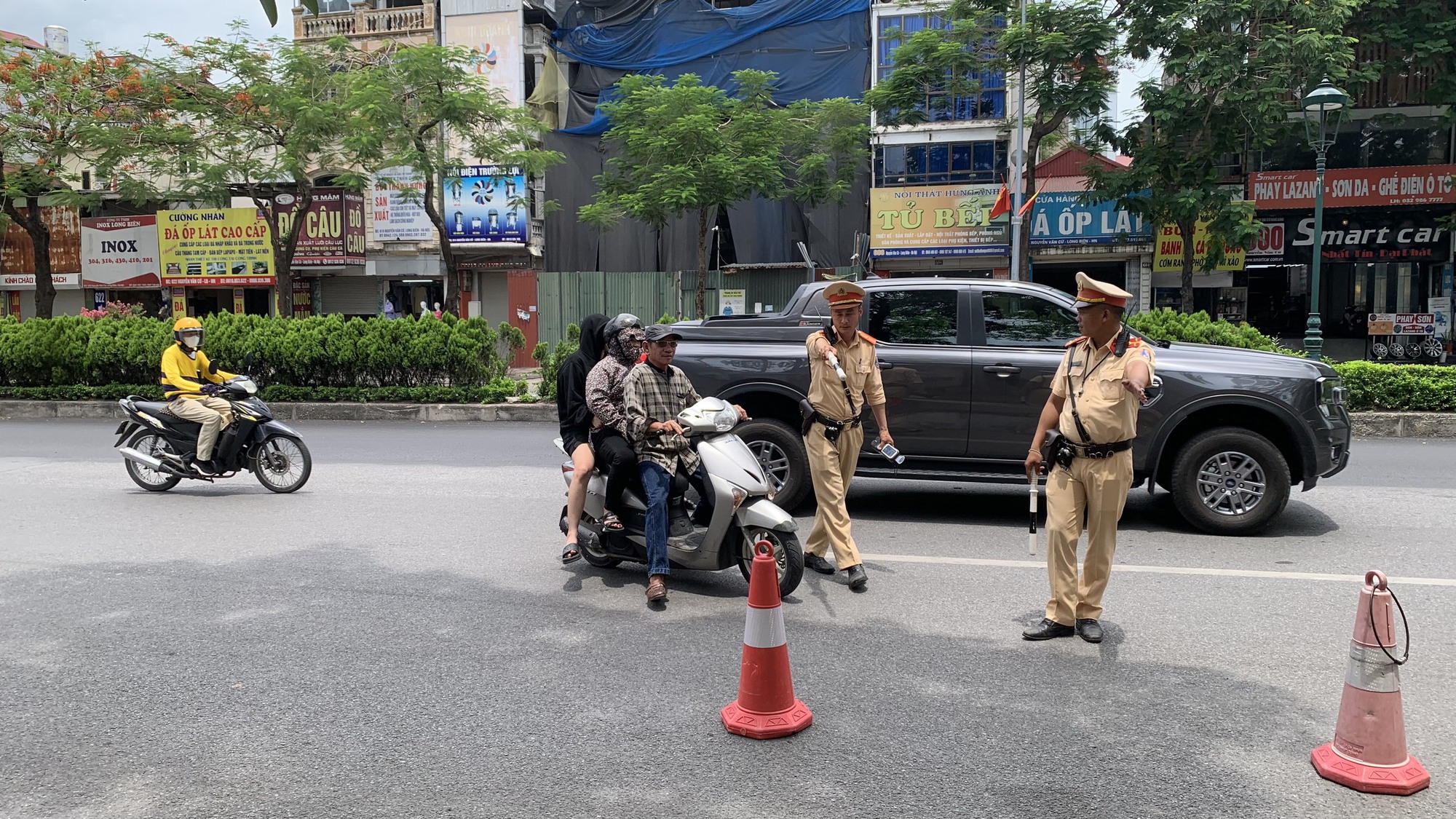 Lực lượng CSGT được trang bị 8 loại súng từ ngày 15/9