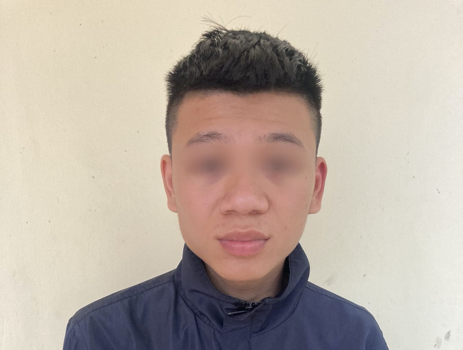 Bắt nam thanh niên dùng dao đâm người yêu vì đòi chia tay