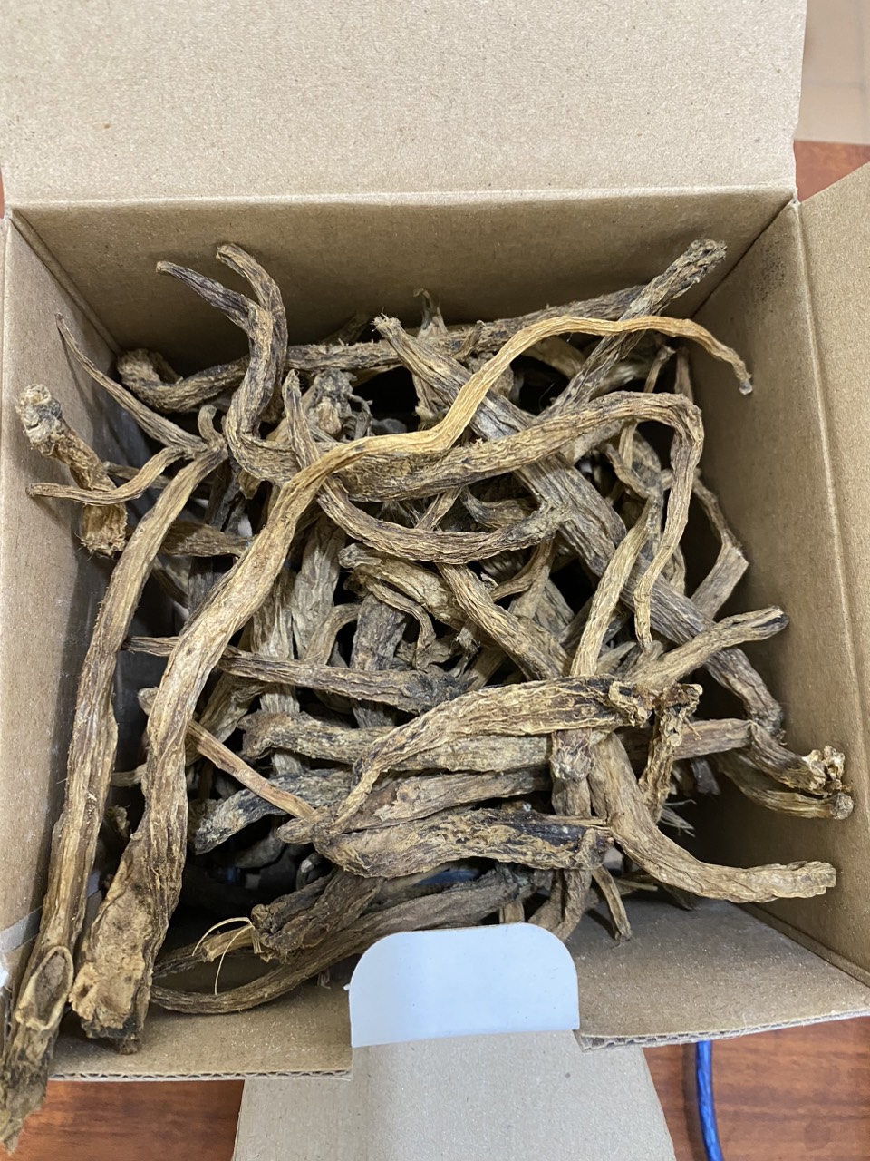 Bắt giữ 21 tấn 'lông cu li' và 'củ ba mươi' không rõ nguồn gốc