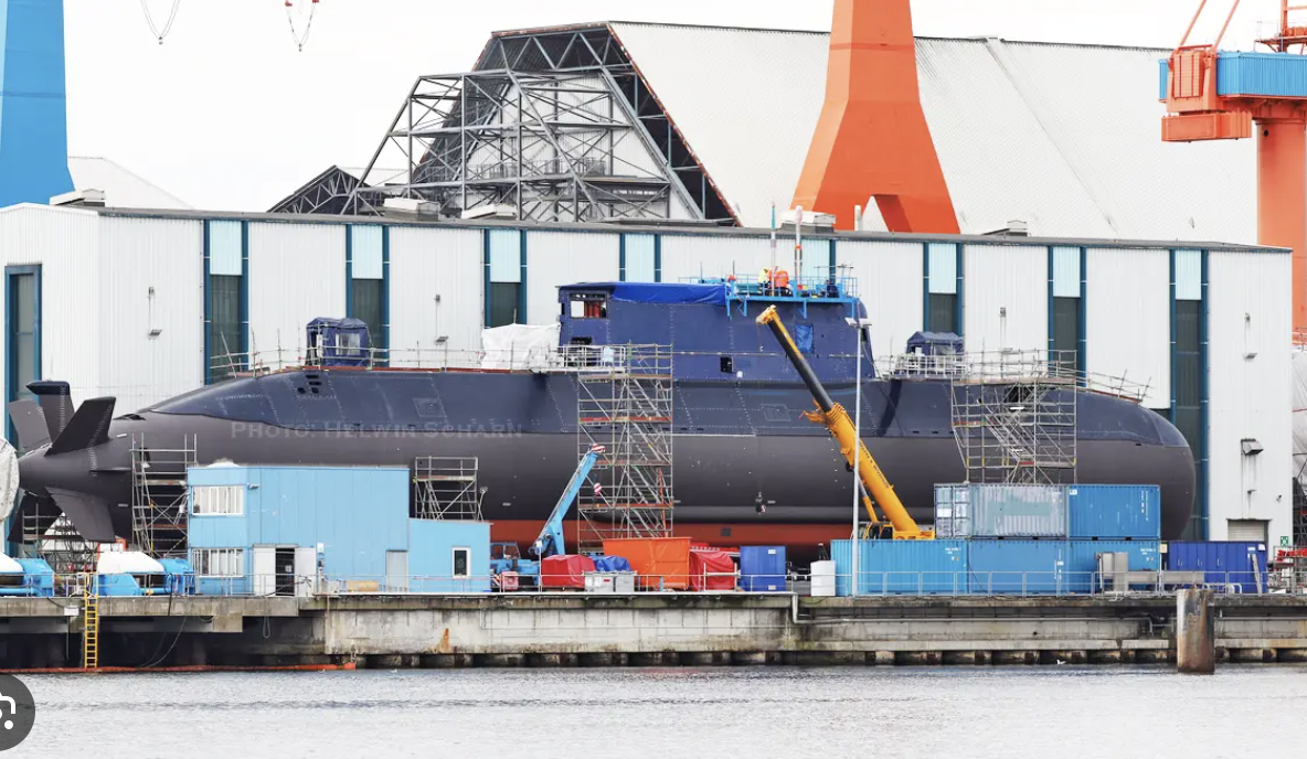 Nga do thám tàu ngầm 'cỗ máy chiến tranh uy lực' của Israel