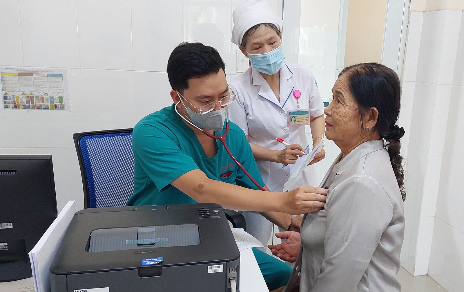 Doctors from 8 hospitals in Ho Chi Minh City return to Can Gio, people ...