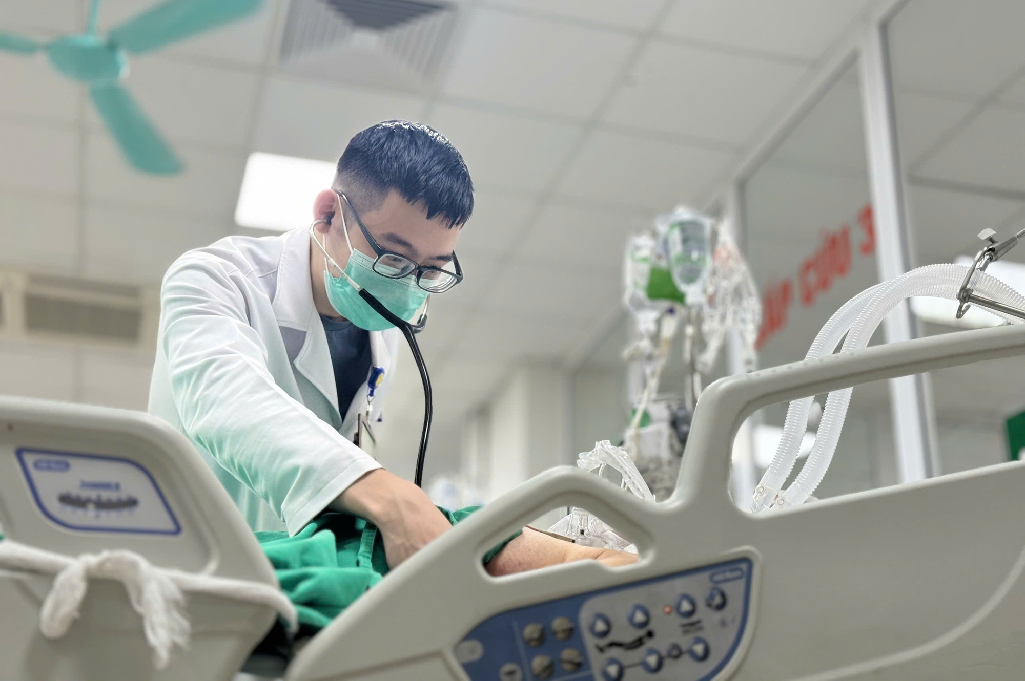 Patients with influenza experience rapid respiratory failure, with ...