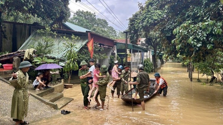 Thủ tướng chỉ đạo huy động mọi lực lượng ứng phó với nguy cơ ngập lụt, lũ ống, lũ quét sau bão số 10