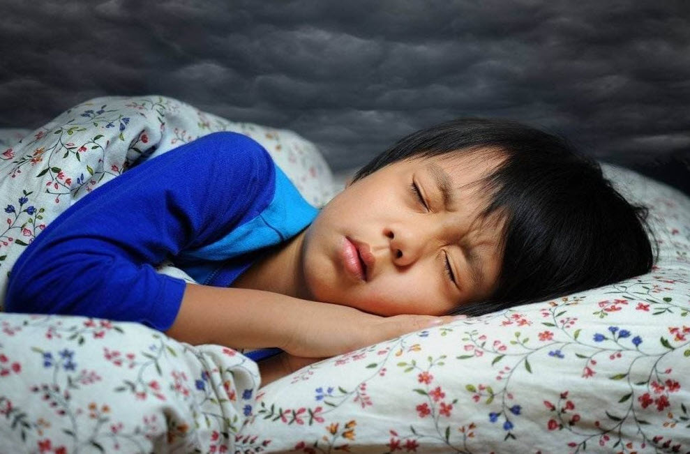 Khi thành phố “đánh cắp” giấc ngủ của trẻ em