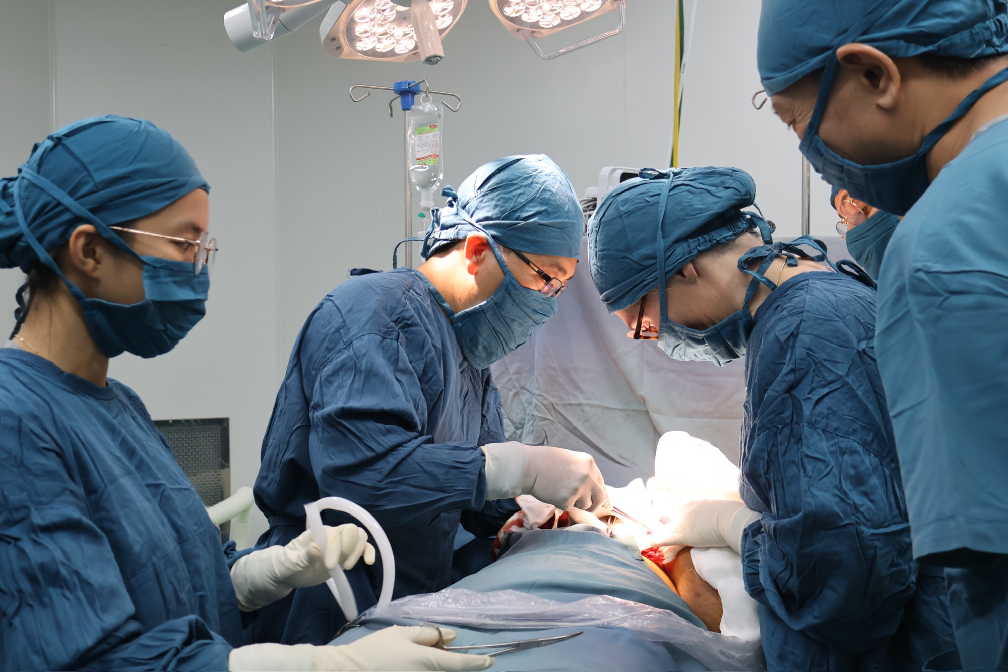 Provincial hospital, in collaboration with foreign experts ...