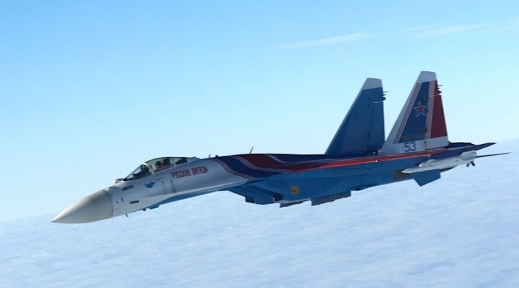 Tiêm kích Su-35 Nga có ưu thế gì so với chiến đấu cơ F-35 Mỹ?