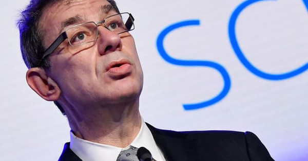 CEO Pfizer dự đoán thời điểm cuộc sống sẽ bình thường trở lại