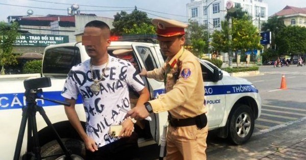Ma men nồng độ cồn kịch khung bỏ của chạy lấy người khi gặp CSGT