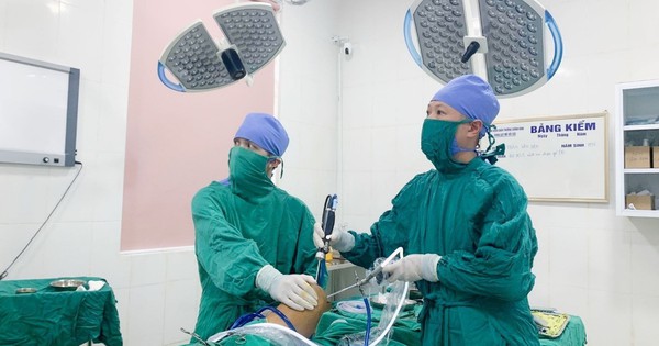 Bệnh viện CT-CH Nghệ An: Phẫu thuật tái tạo dây chằng hai bên cùng lúc ...
