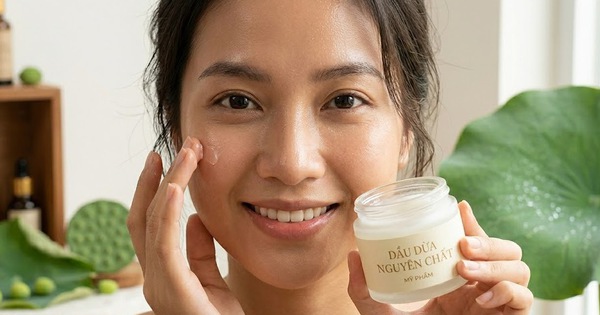 6 lợi ích của việc thoa dầu dừa lên mặt mỗi ngày