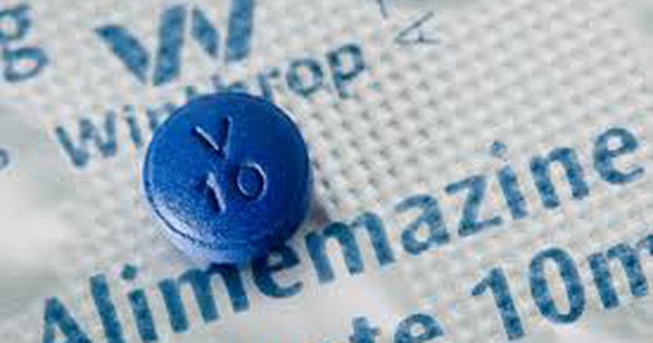 Lưu ý khi dùng thuốc chống dị ứng alimemazin