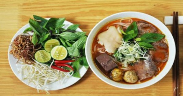 Từ bún bò tới bún hến - cơm hến, chiều sâu ẩm thực Huế