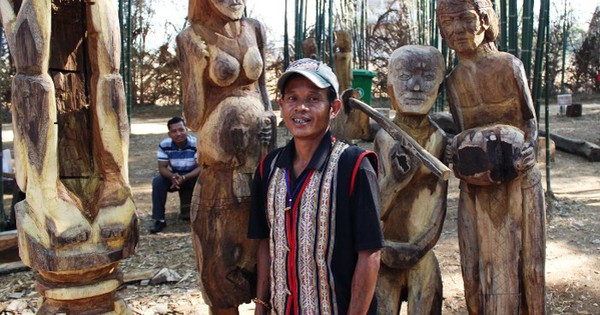 Gã nghệ nhân mê tượng gỗ hơn gái đẹp